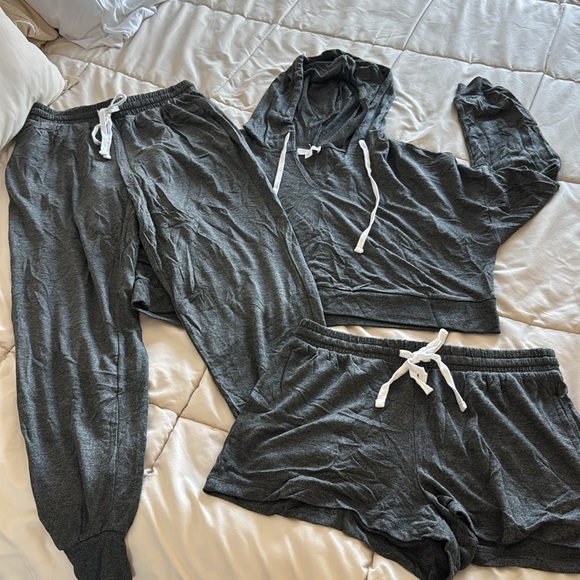 Colsie | Intimates & Sleepwear | Nwot Colsie Lounge 3 Piece Matching ...